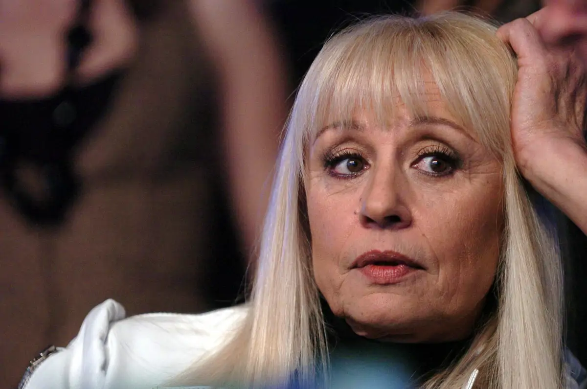 Gir en la història del fill secret de Raffaella Carrà: Gian Luca ...