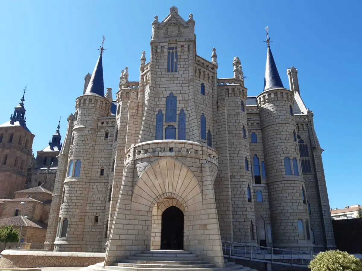 Antoni Gaudí: "Per fer bé les coses cal, en primer lloc, amor i, en ...